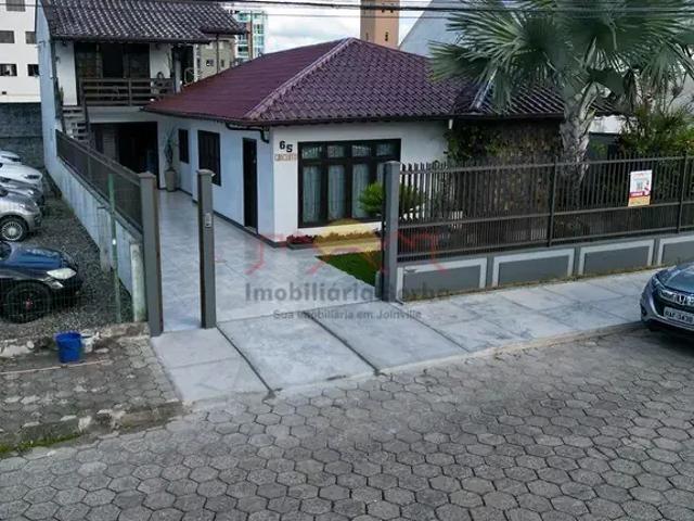 Casa / Sobrado para Venda em Joinville/SC Floresta 4 Quartos