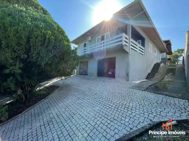 Casa / Sobrado para Venda em Joinville/SC Floresta 4 Quartos