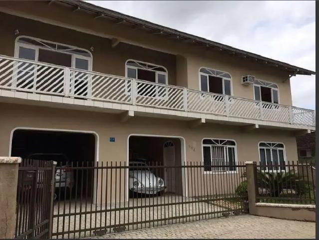 Casa / Sobrado para Venda em Joinville/SC Floresta 6 Quartos