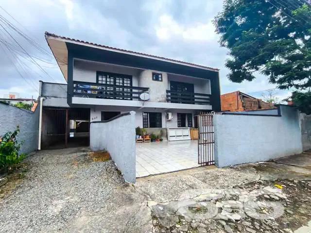 Casa / Sobrado para Venda em Joinville/SC Floresta 7 Quartos