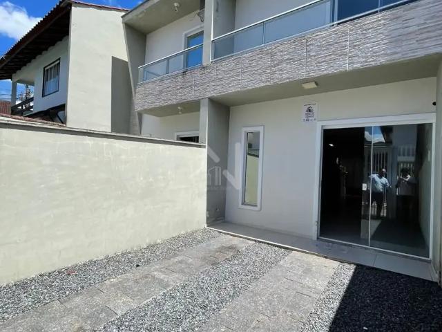Casa / Sobrado para Venda em Joinville/SC Floresta 2 Quartos