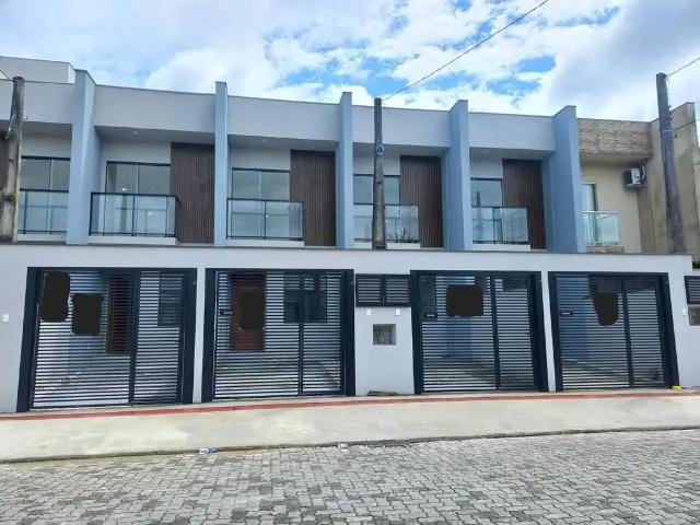 Casa / Sobrado para Venda em Joinville/SC Floresta 2 Quartos