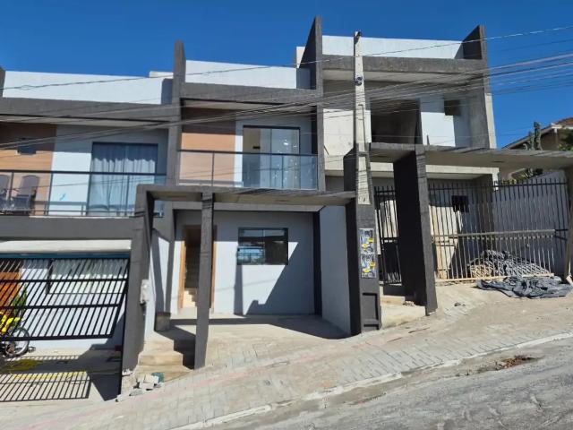 Casa / Sobrado para Venda em Joinville/SC Floresta 2 Quartos
