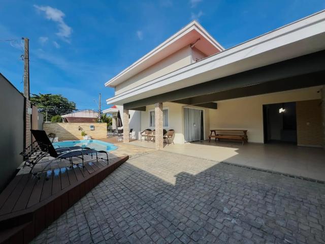 Casa / Sobrado para Venda em Joinville/SC Floresta 3 Quartos
