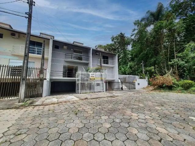 Casa / Sobrado para Venda em Joinville/SC Floresta 3 Quartos