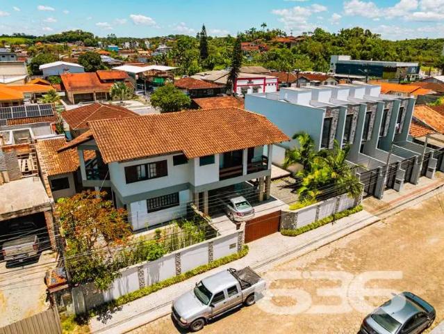 Casa / Sobrado para Venda em Joinville/SC Floresta 3 Quartos