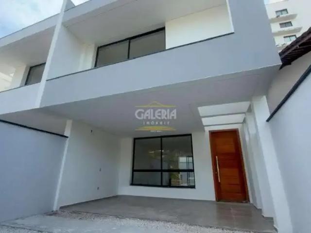 Casa / Sobrado para Venda em Joinville/SC Floresta 3 Quartos