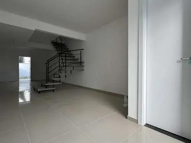 Casa / Sobrado para Venda em Joinville/SC Floresta 3 Quartos