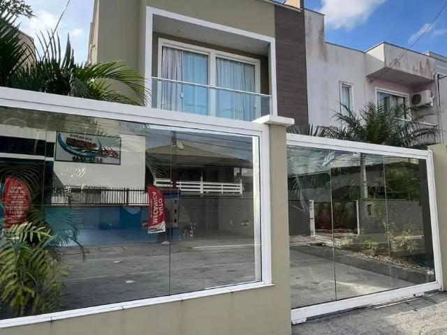 Casa / Sobrado para Venda em Joinville/SC Floresta 3 Quartos