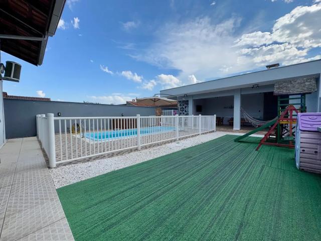 Casa / Sobrado para Venda em Joinville/SC Floresta 3 Quartos