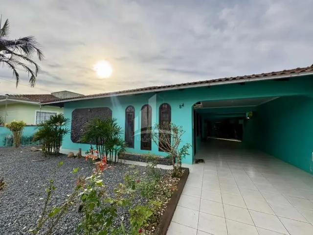 Casa / Sobrado para Venda em Joinville/SC Floresta 3 Quartos
