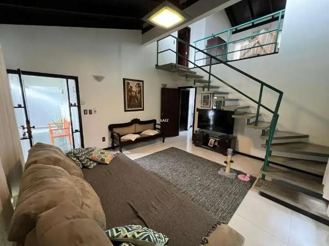 Casa / Sobrado para Venda em Joinville/SC Floresta 3 Quartos