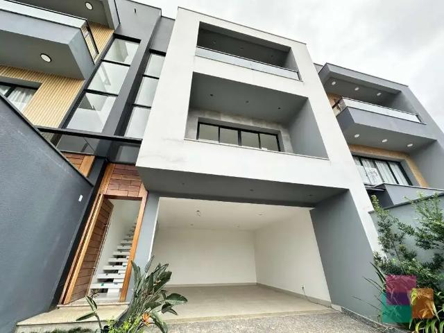 Casa / Sobrado para Venda em Joinville/SC Floresta 3 Quartos