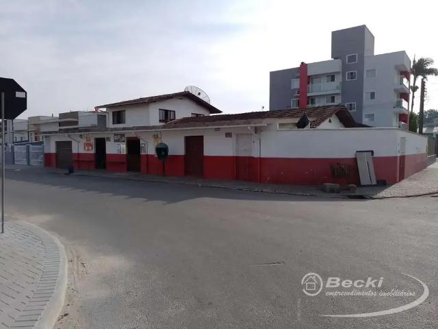 Casa / Sobrado para Venda em Joinville/SC Floresta 3 Quartos