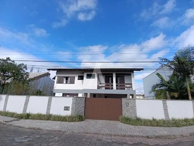 Casa / Sobrado para Venda em Joinville/SC Floresta 3 Quartos