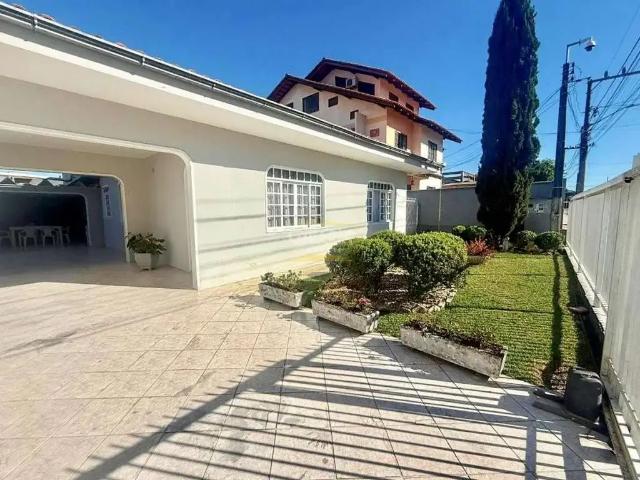 Casa / Sobrado para Venda em Joinville/SC Floresta 3 Quartos