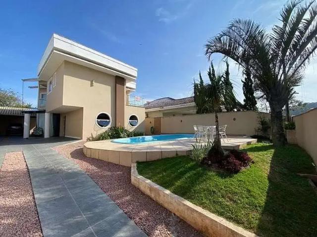 Casa / Sobrado para Venda em Joinville/SC Floresta 3 Quartos