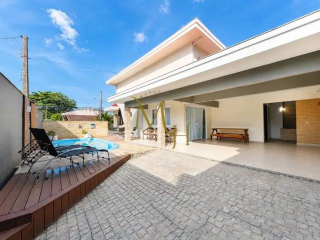 Casa / Sobrado para Venda em Joinville/SC Floresta 3 Quartos