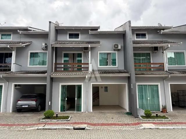 Casa / Sobrado para Venda em Joinville/SC Floresta 3 Quartos