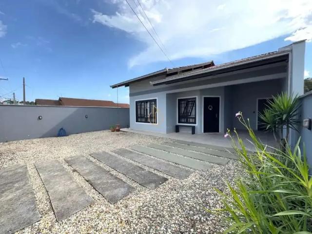 Casa / Sobrado para Venda em Joinville/SC Floresta 3 Quartos