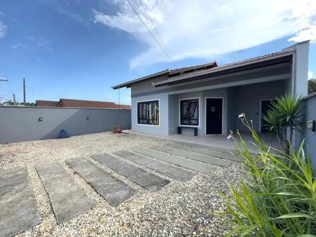 Casa / Sobrado para Venda em Joinville/SC Floresta 3 Quartos