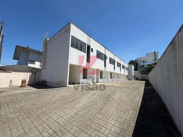 Casa / Sobrado para Venda em Joinville/SC Glória 2 Quartos