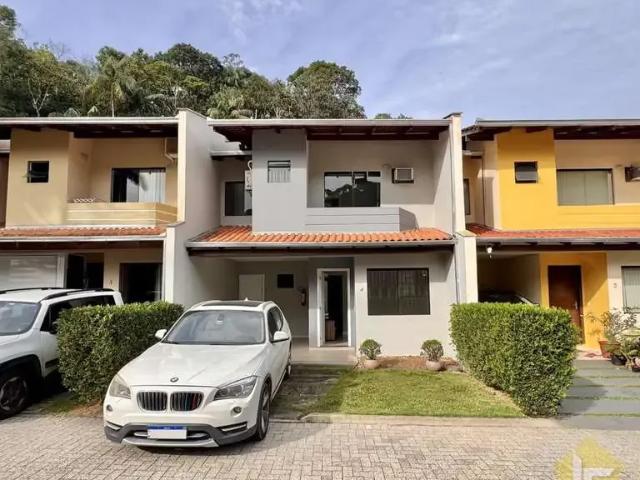 Casa / Sobrado para Venda em Joinville/SC Glória 2 Quartos