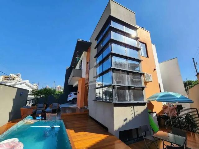 Casa / Sobrado para Venda em Joinville/SC Glória 4 Quartos