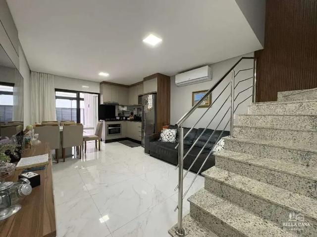 Casa / Sobrado para Venda em Joinville/SC Guanabara 3 Quartos