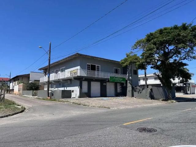 Casa / Sobrado para Venda em Joinville/SC Guanabara 3 Quartos