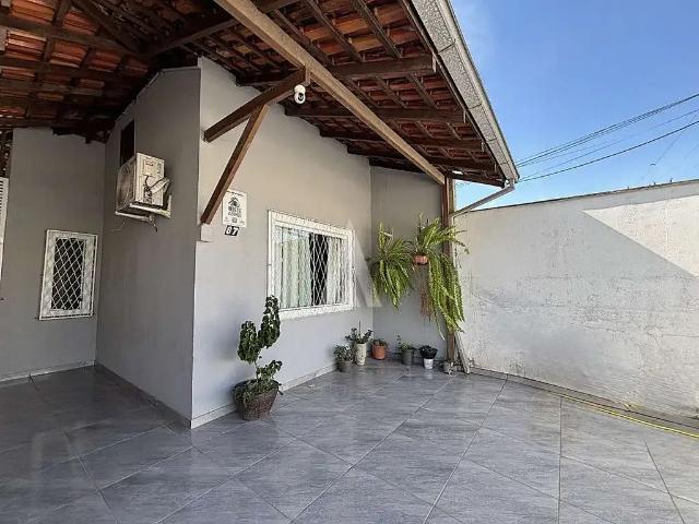 Casa / Sobrado para Venda em Joinville/SC Guanabara 2 Quartos