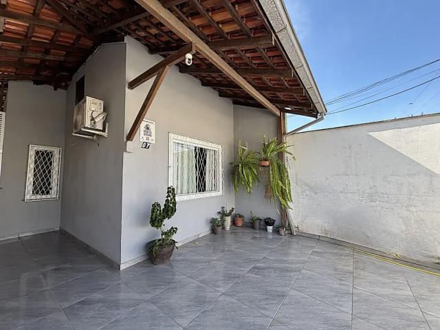 Casa / Sobrado para Venda em Joinville/SC Guanabara 2 Quartos
