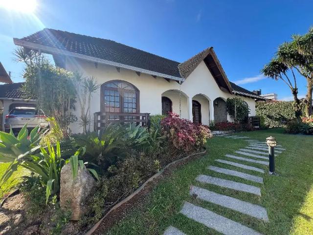 Casa / Sobrado para Venda em Joinville/SC Guanabara 4 Quartos
