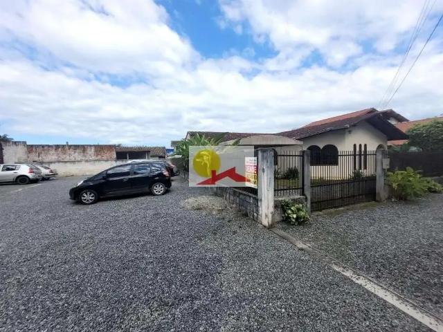 Casa / Sobrado para Venda em Joinville/SC Iririú 3 Quartos