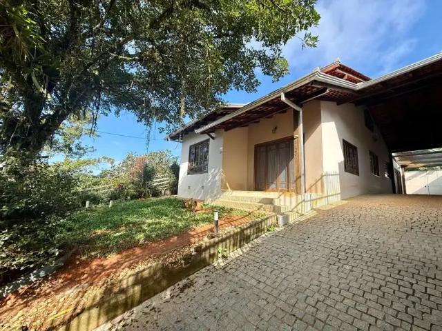 Casa / Sobrado para Venda em Joinville/SC Iririú 3 Quartos