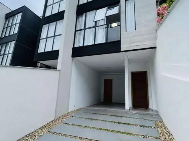 Casa / Sobrado para Venda em Joinville/SC Iririú 3 Quartos