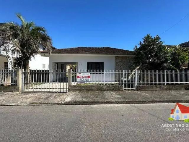 Casa / Sobrado para Venda em Joinville/SC Iririú 3 Quartos