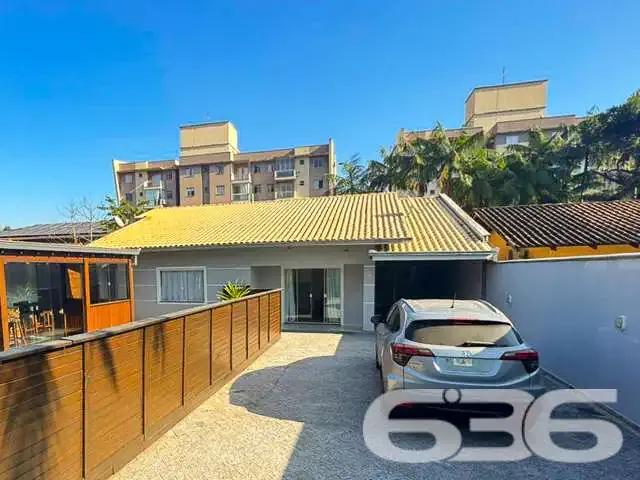Casa / Sobrado para Venda em Joinville/SC Iririú 3 Quartos
