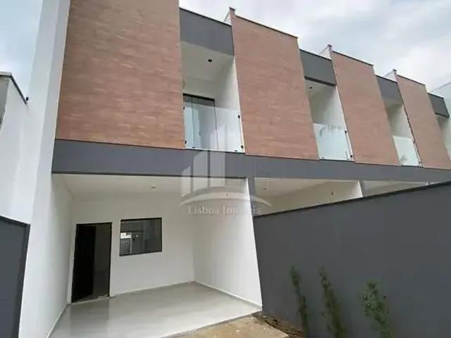 Casa / Sobrado para Venda em Joinville/SC Iririú 3 Quartos