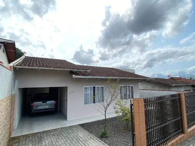 Casa / Sobrado para Venda em Joinville/SC Iririú 2 Quartos