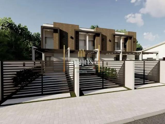 Casa / Sobrado para Venda em Joinville/SC Iririú 2 Quartos