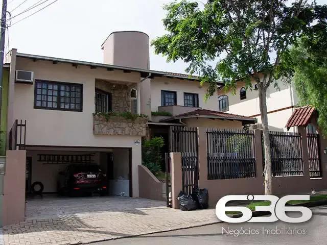 Casa / Sobrado para Venda em Joinville/SC Iririú 4 Quartos