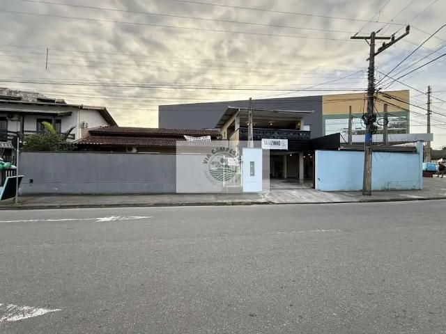 Casa / Sobrado para Venda em Joinville/SC Iririú 4 Quartos