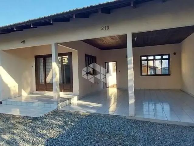 Casa / Sobrado para Venda em Joinville/SC Iririú 4 Quartos