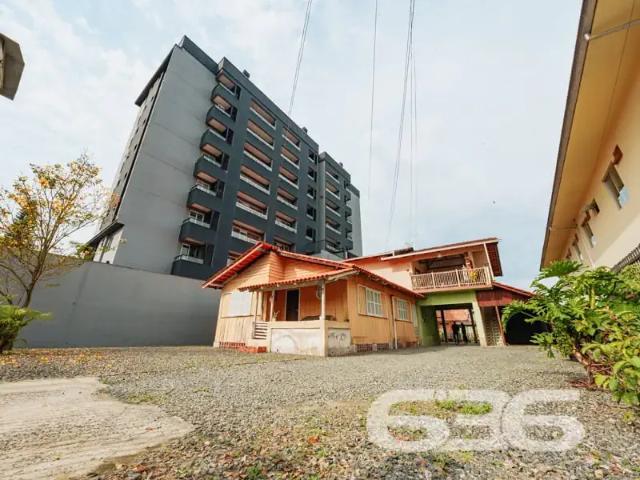 Casa / Sobrado para Venda em Joinville/SC Iririú 4 Quartos