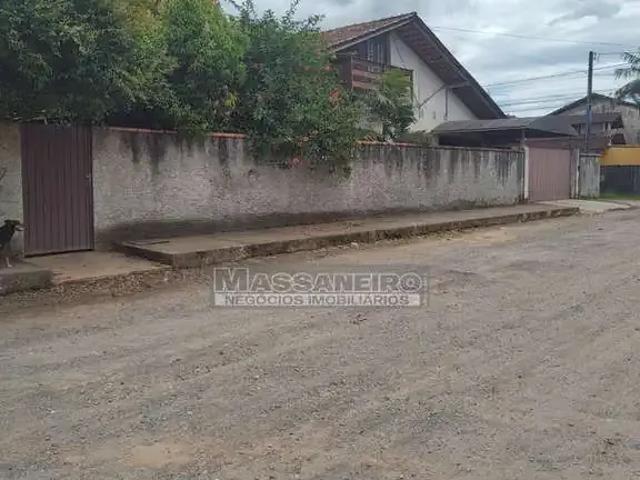 Casa / Sobrado para Venda em Joinville/SC Iririú 5 Quartos
