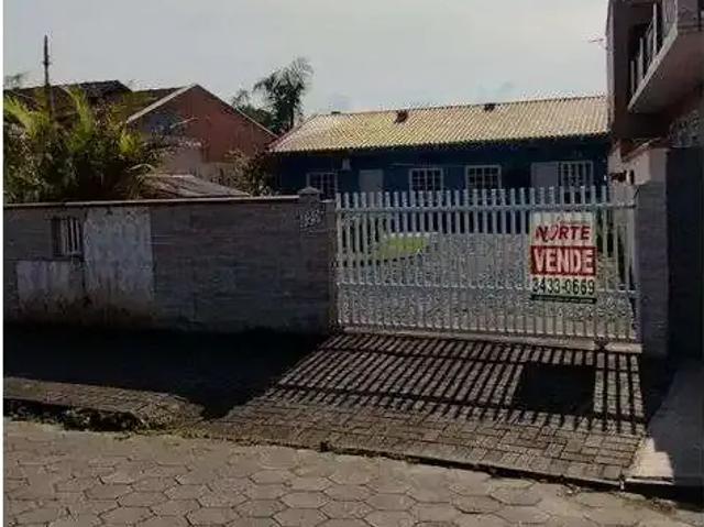 Casa / Sobrado para Venda em Joinville/SC Iririú