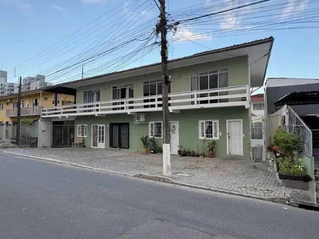 Casa / Sobrado para Venda em Joinville/SC Iririú