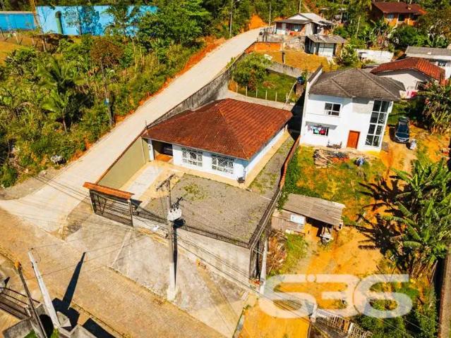Casa / Sobrado para Venda em Joinville/SC Itaum 4 Quartos
