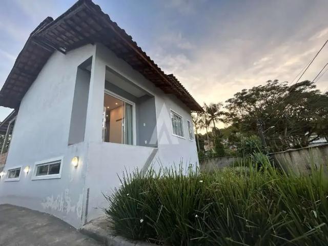 Casa / Sobrado para Venda em Joinville/SC Itaum 4 Quartos